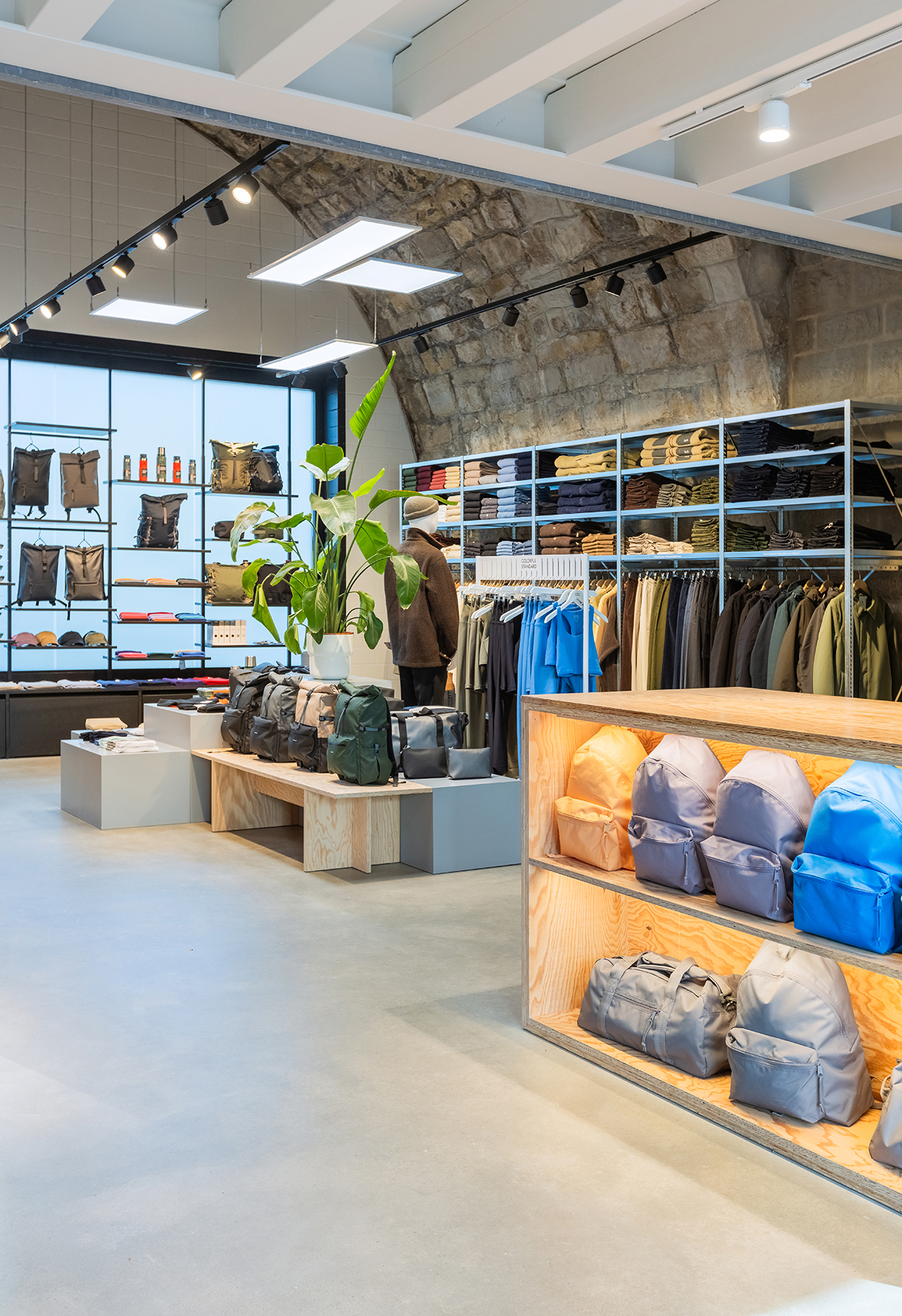 Colorful Standard & Street-Files Journey Store | Kreislauf 345