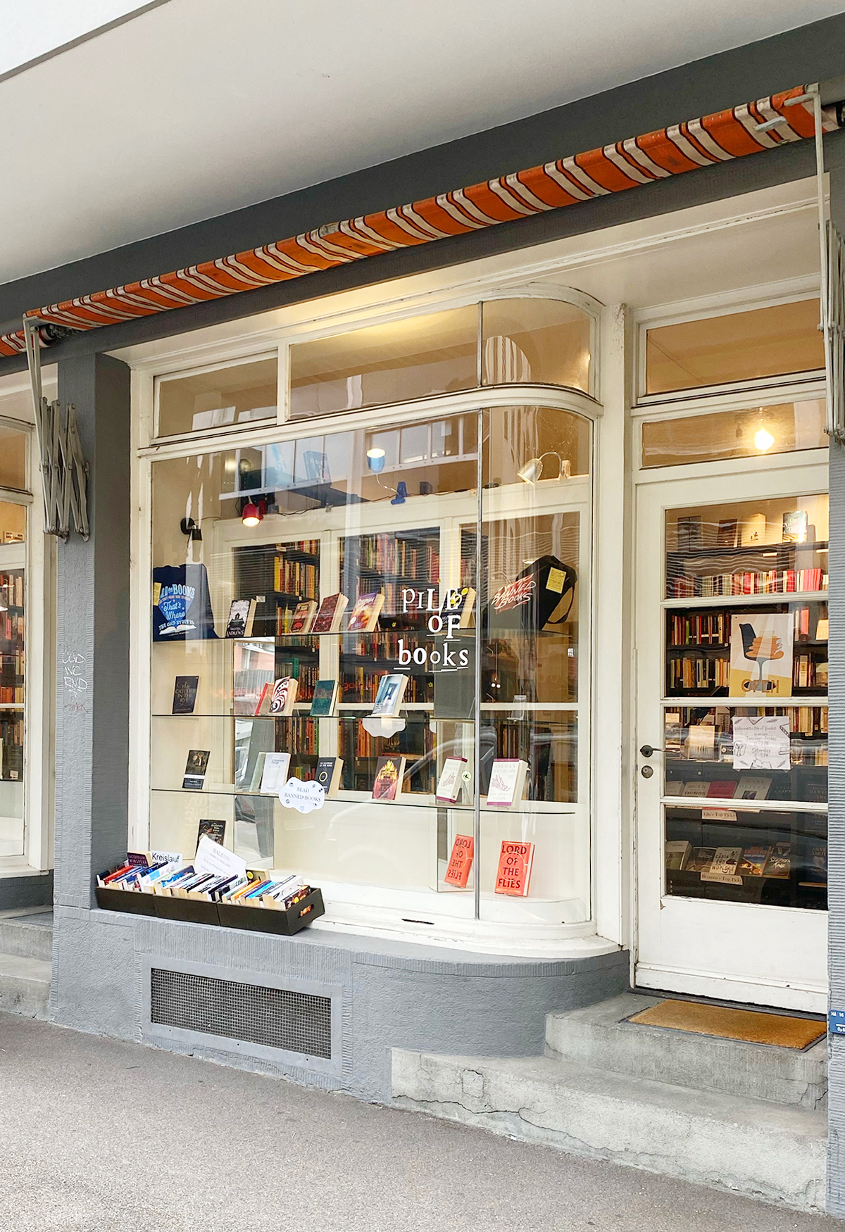 Pile of Books | Kreislauf 345